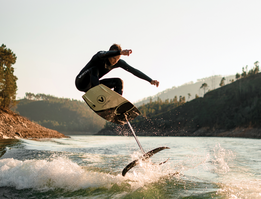 What is the difference between hydrofoiling, downwind foiling and wing ...