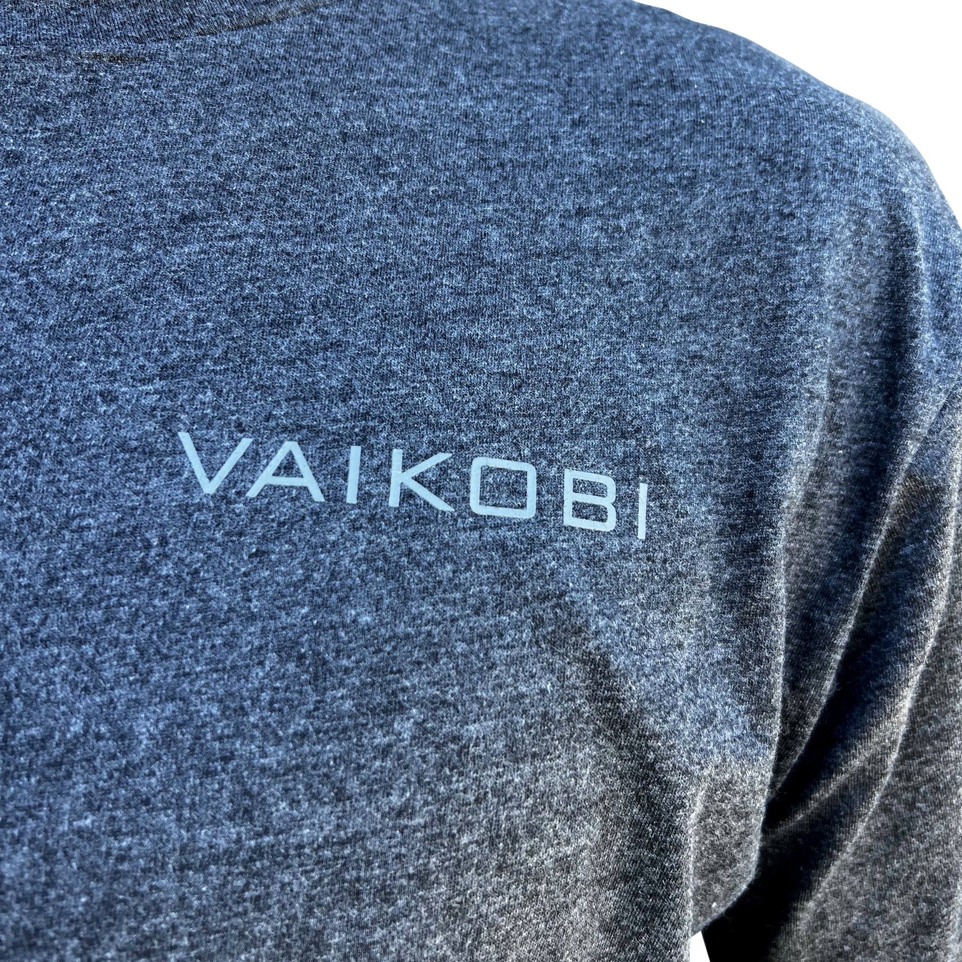 Piha Logo Tee - Charcoal | Vaikobi